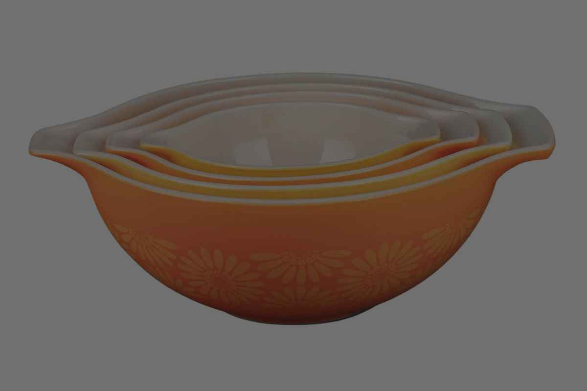 Vintage Pyrex History: A Glass Act of the Past Century - Around The Block