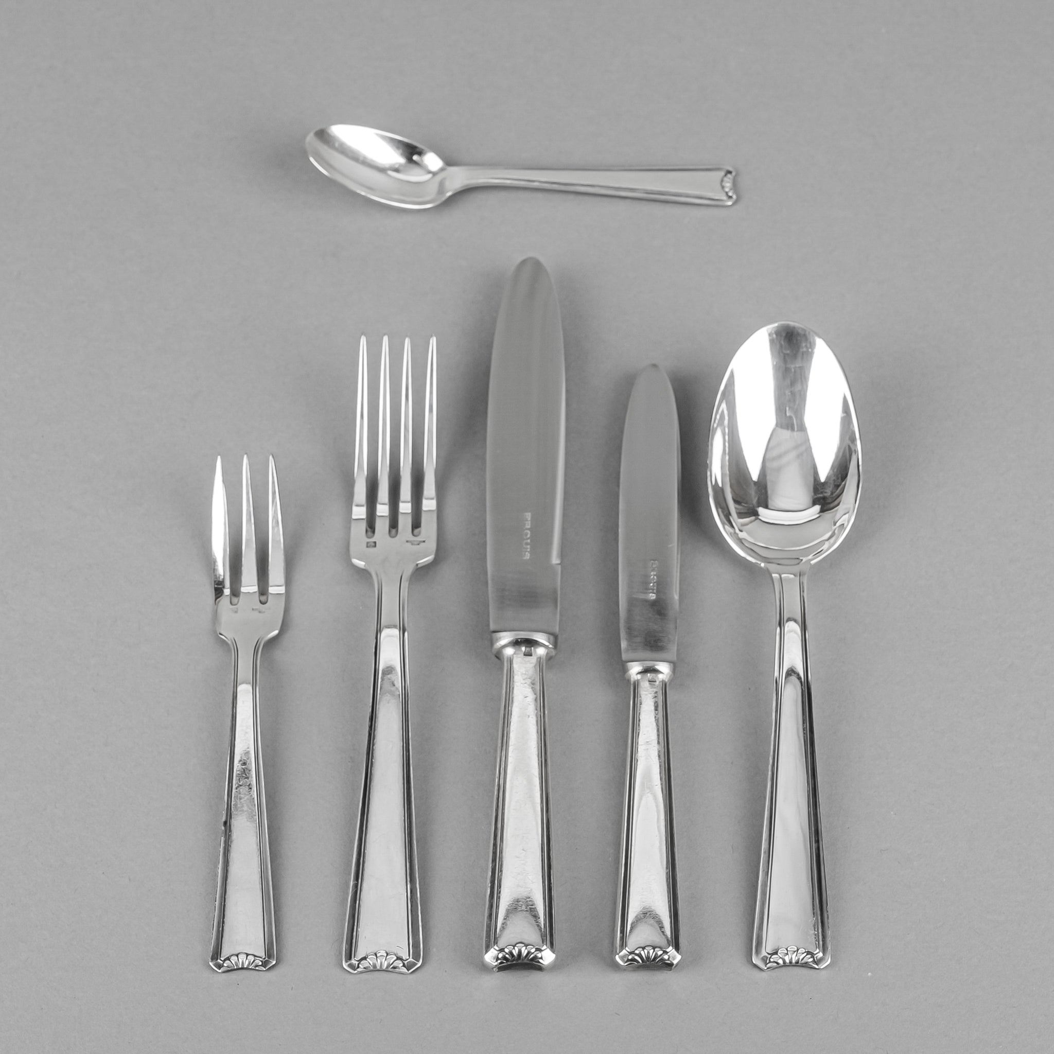 ERCUIS Silver Plate Flatware 10 Place Settings w/Extras - Shell Motif ...